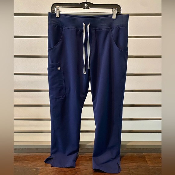 Figs | Pants & Jumpsuits | Figs Kade Cargo Scrubs | Poshmark